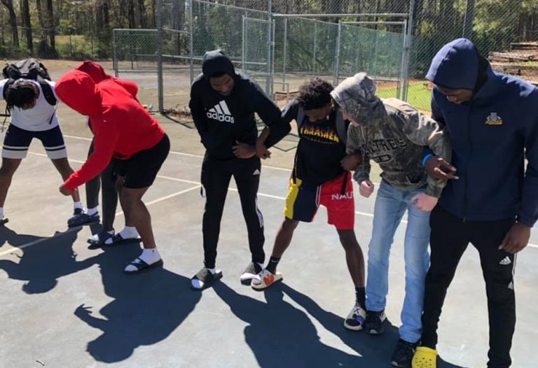 Team Building for Athletes Connects Players and Develops Leaders